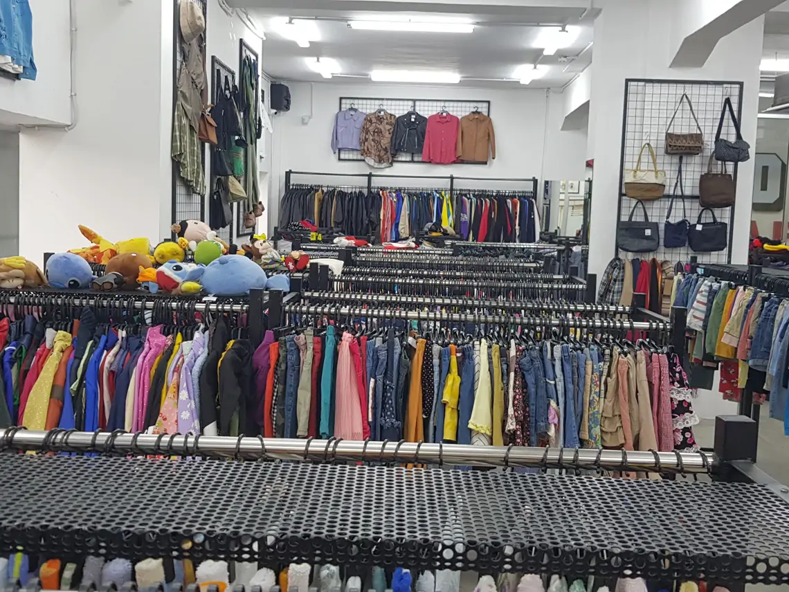 Used clothing store MF Mart - Sultan Idris Shah - Ipoh